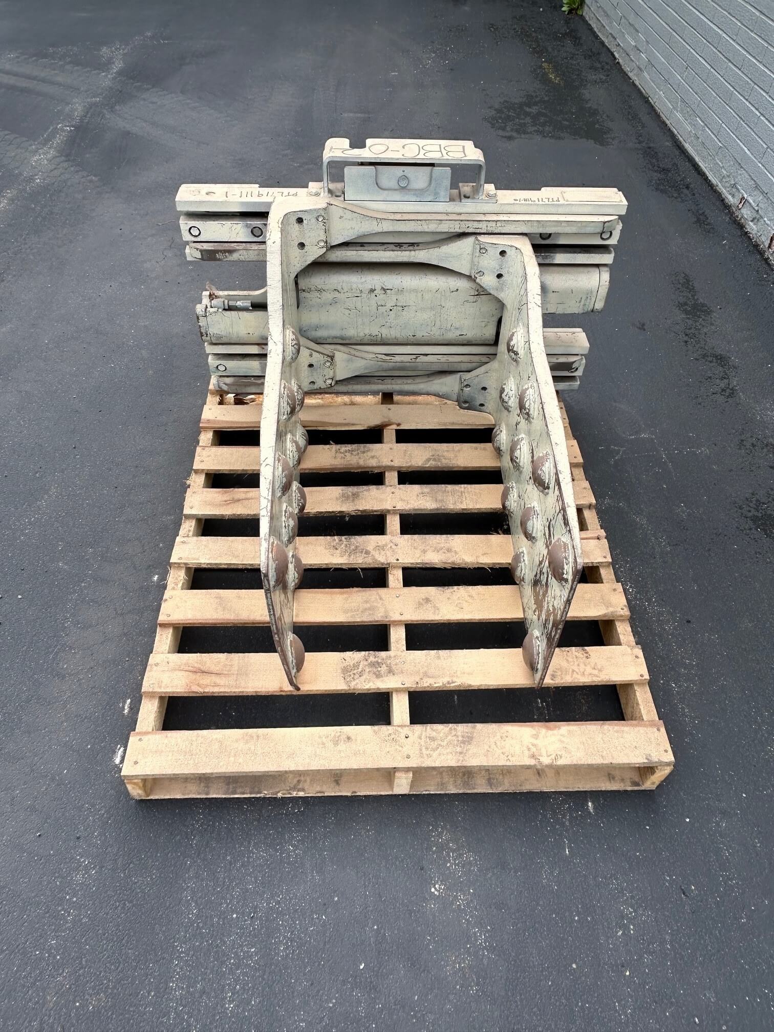 CASCADE BAIL CLAMP | JIT Toyota-Lift